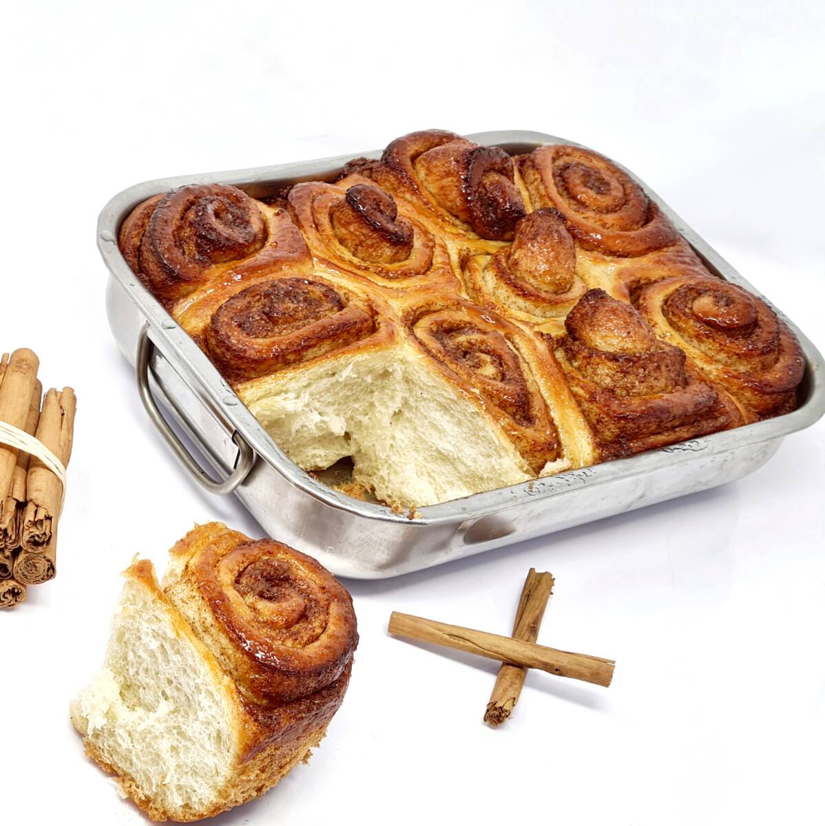 Recette Cinnamon Rolls Moelleux : Le Secret du Glaçage | maPatisserie.fr